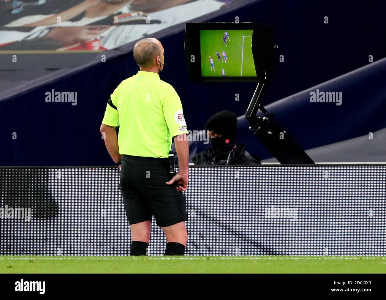 Mike dean var screen hi-res stock photography and images - Alamy