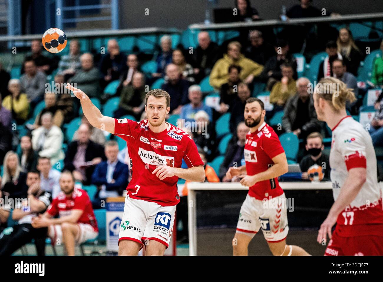 Kolding, Denmark. 21st Nov, 2020. Felix Claar (7) of Aalborg Handball ...