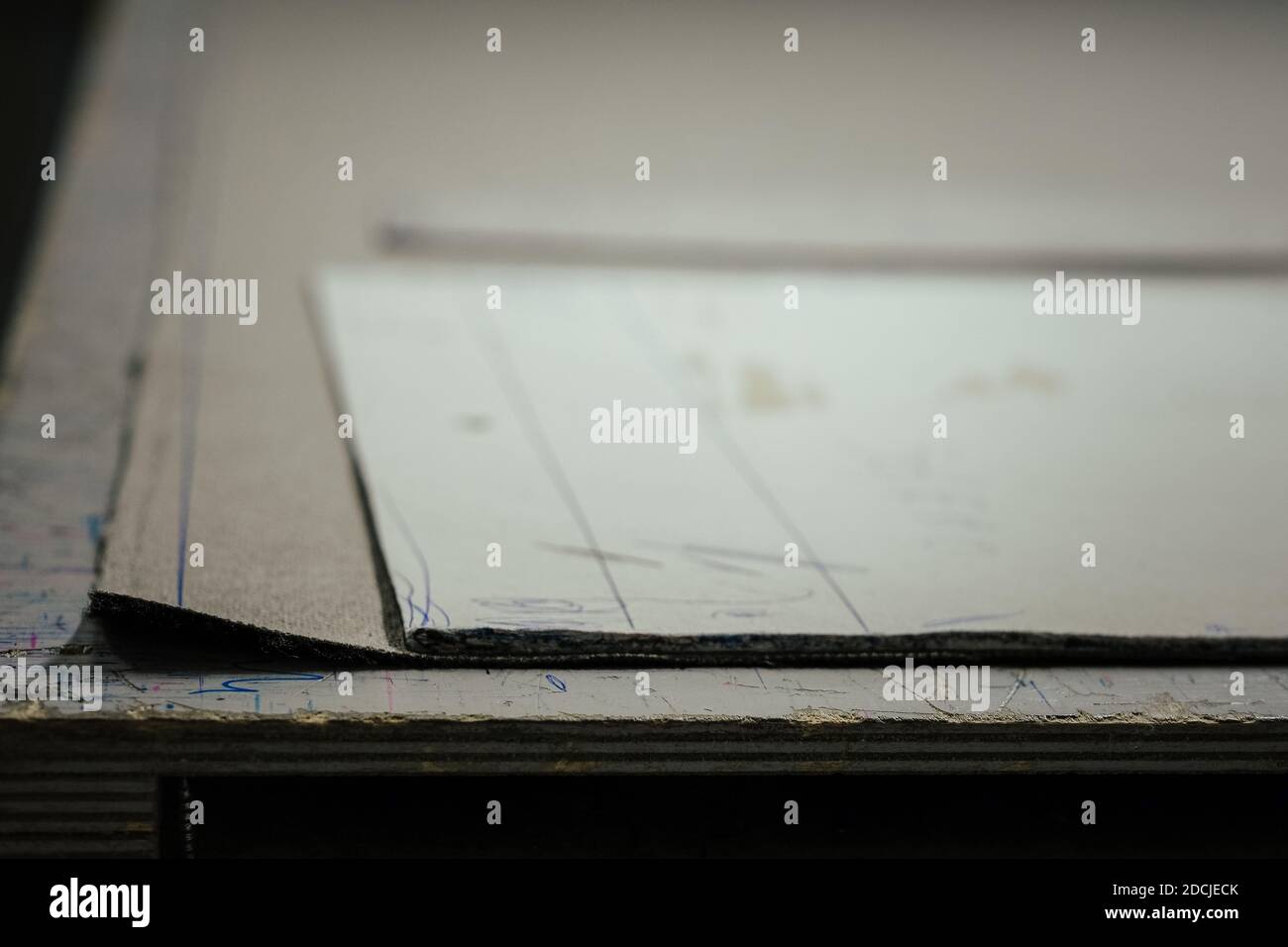 Thick paper hi-res stock photography and images - Alamy