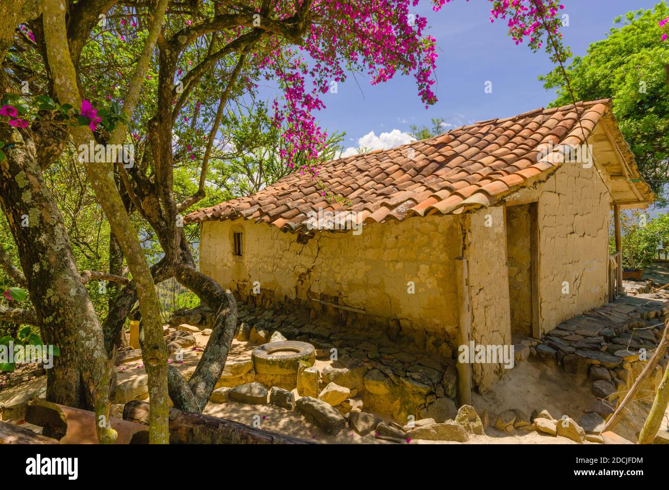 Typical rural house in Antioquia, Colombia Stock Photo - Alamy