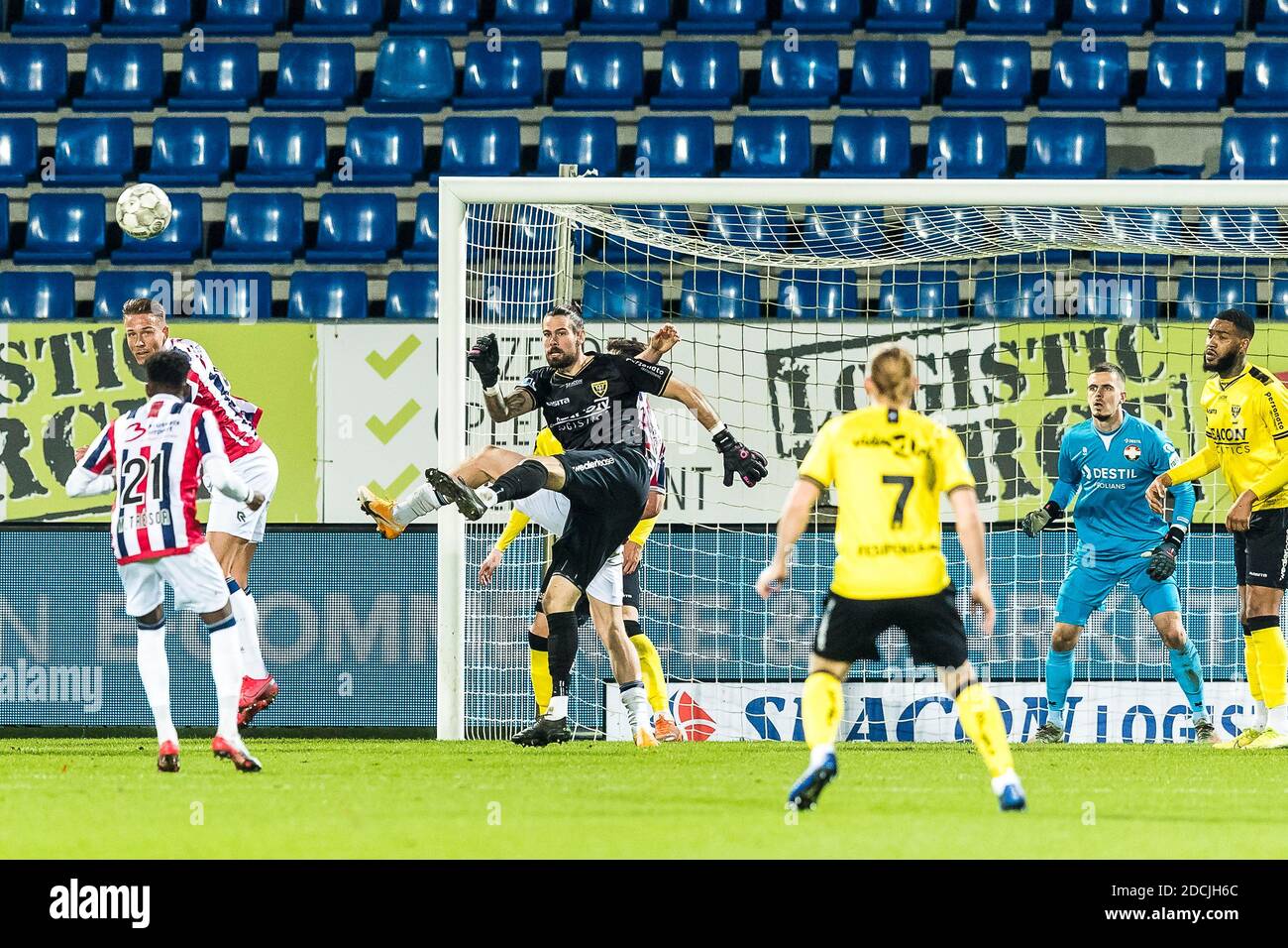 TILBURG - 21-11-2020, Koning Willem II stadion. Dutch football ...