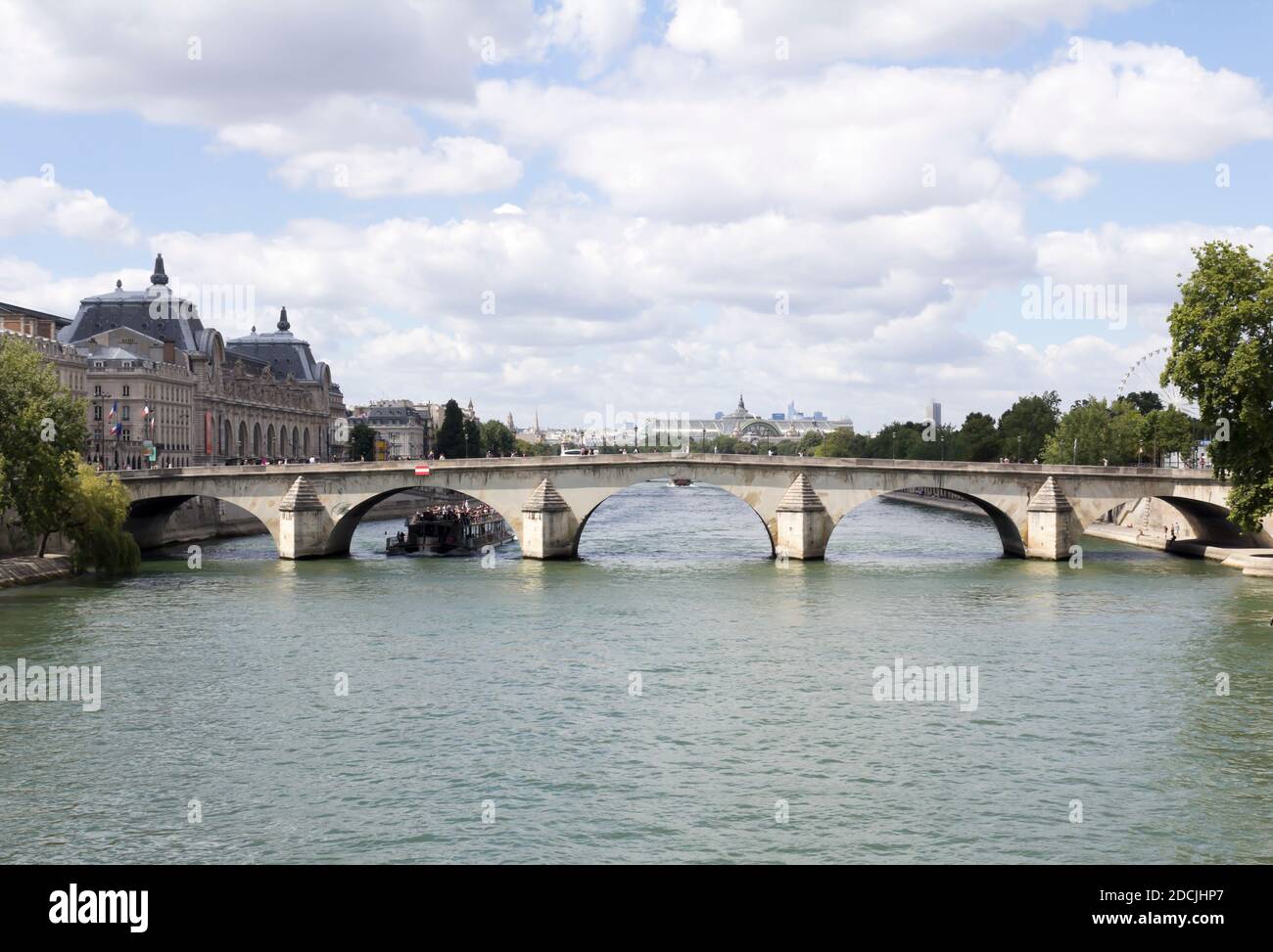Bridge over Siene river, Paris, France Stock Photo - Alamy