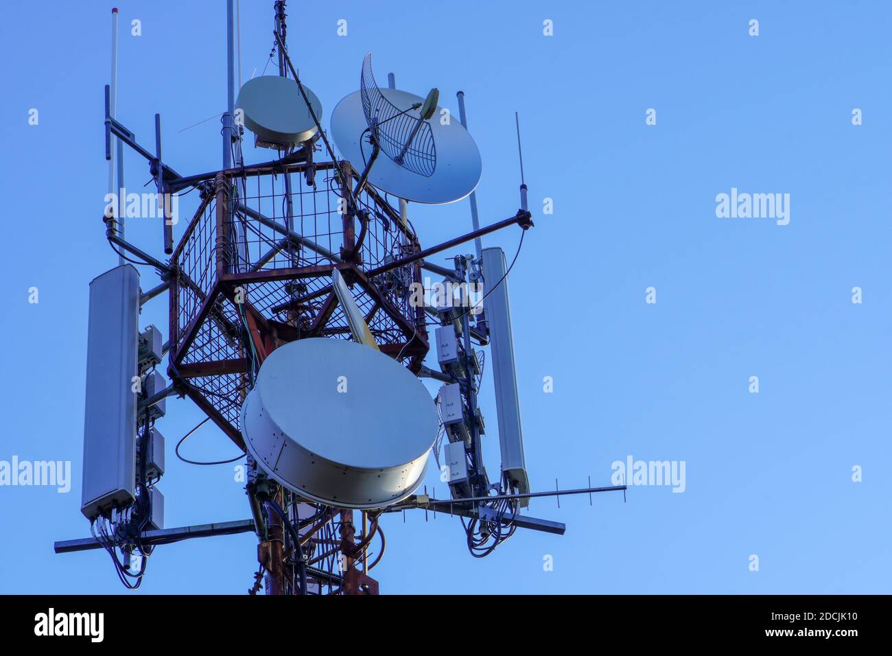 Tv and radio transmission station hi-res stock photography and images - Alamy