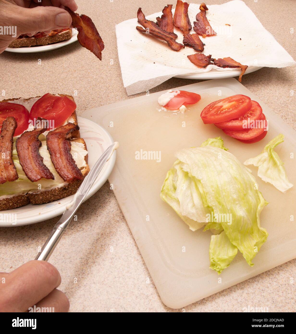 making a BLT (bacon lettuce & tomato) sandwich Stock Photo - Alamy