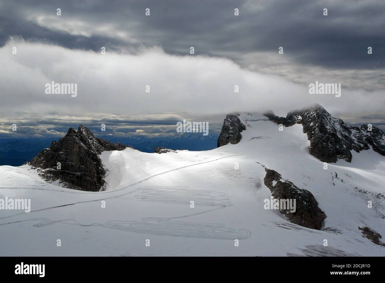 Hoher Dachstein (2995 m), the second highest mountain in the Northern ...