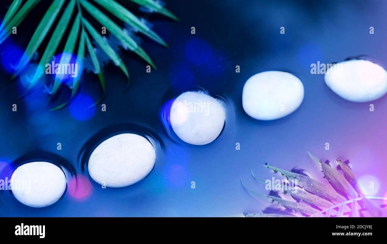 White pebbles in Zen garden Stock Photo - Alamy