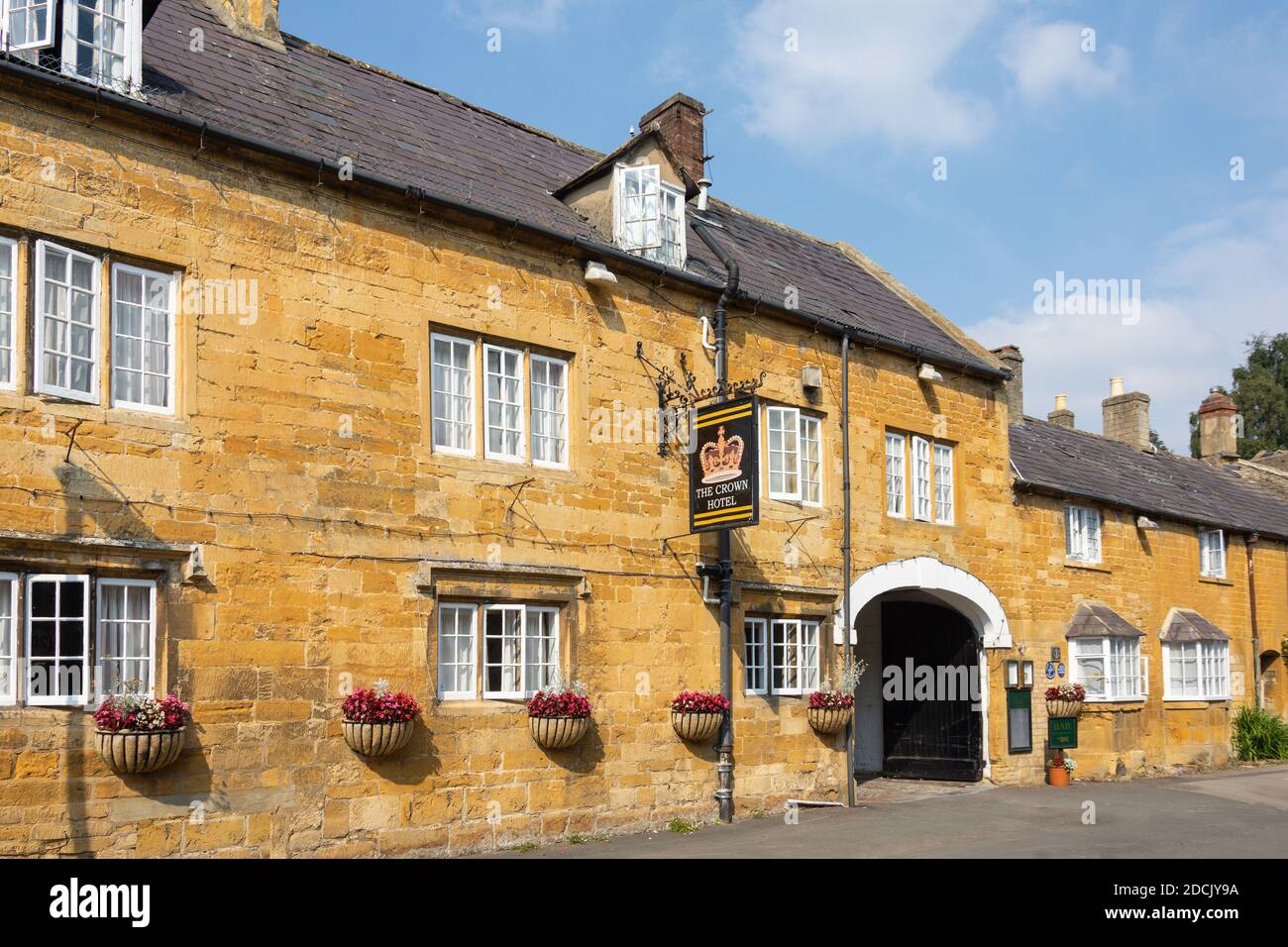 16th century The Crown Hotel, High Street, Blockley, Gloucestershire ...