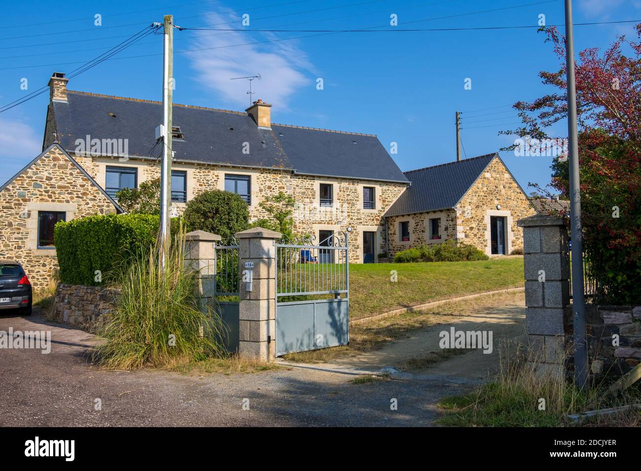 Hillion hi-res stock photography and images - Alamy