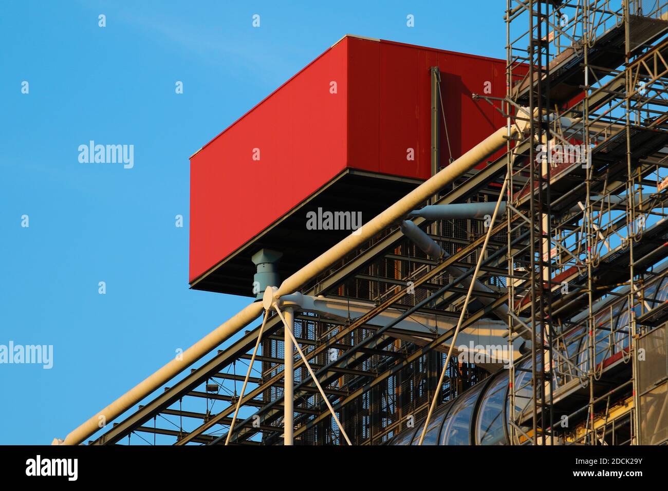 Paris, France - Le Centre Pompidou - Architect: Renzo Piano, ‎Richard ...