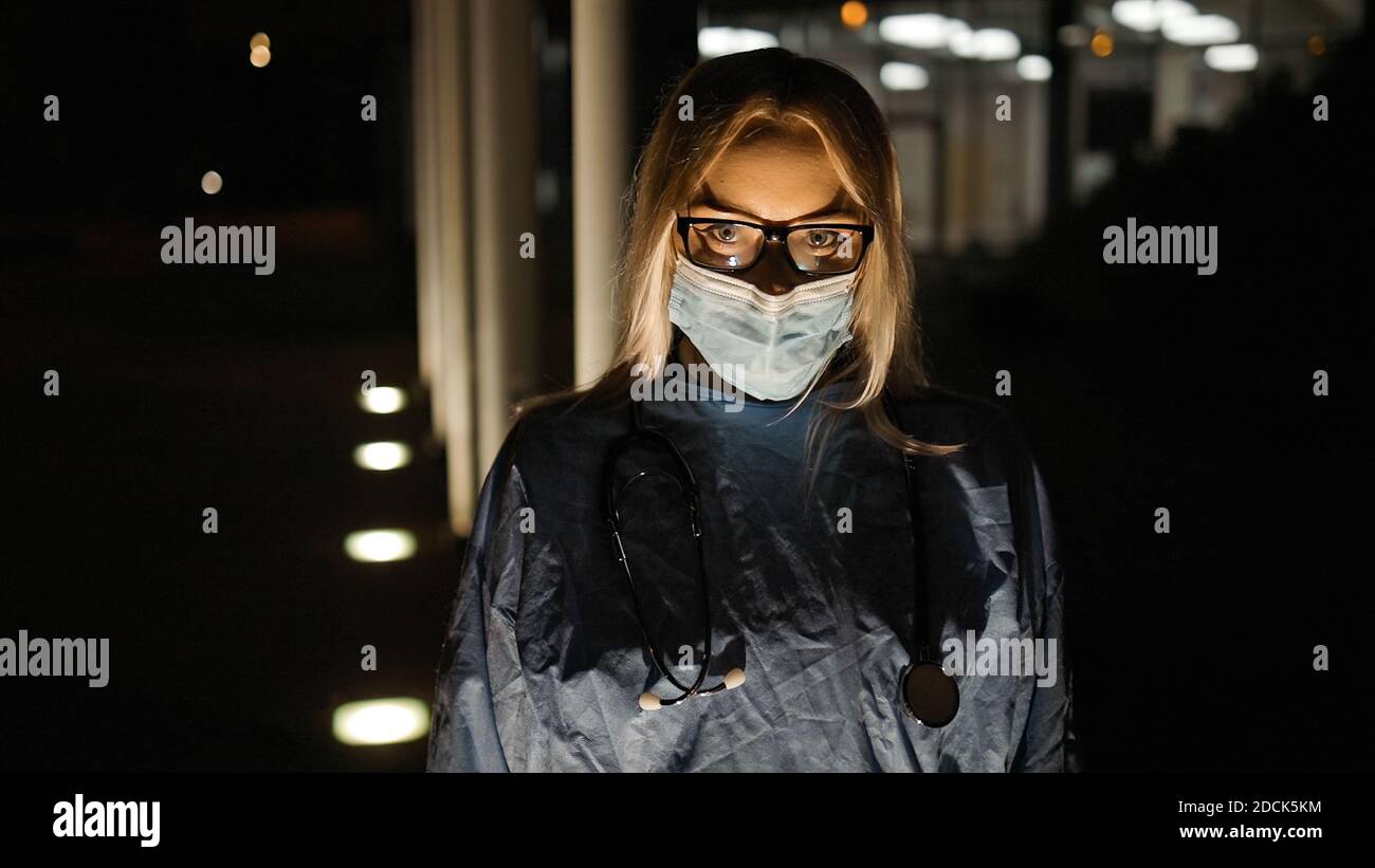 Flashing Doctor High Resolution Stock Photography and Images - Alamy