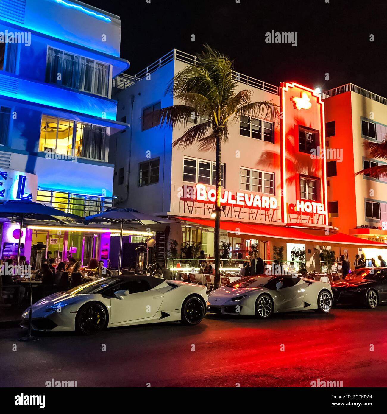Miami South Beach, Ocean Drive on a beautiful sunny day Stock Photo - Alamy