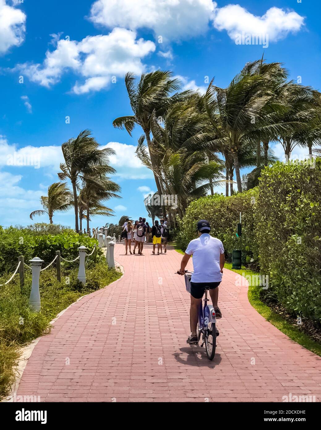 Miami South Beach, Ocean Drive on a beautiful sunny day Stock Photo - Alamy