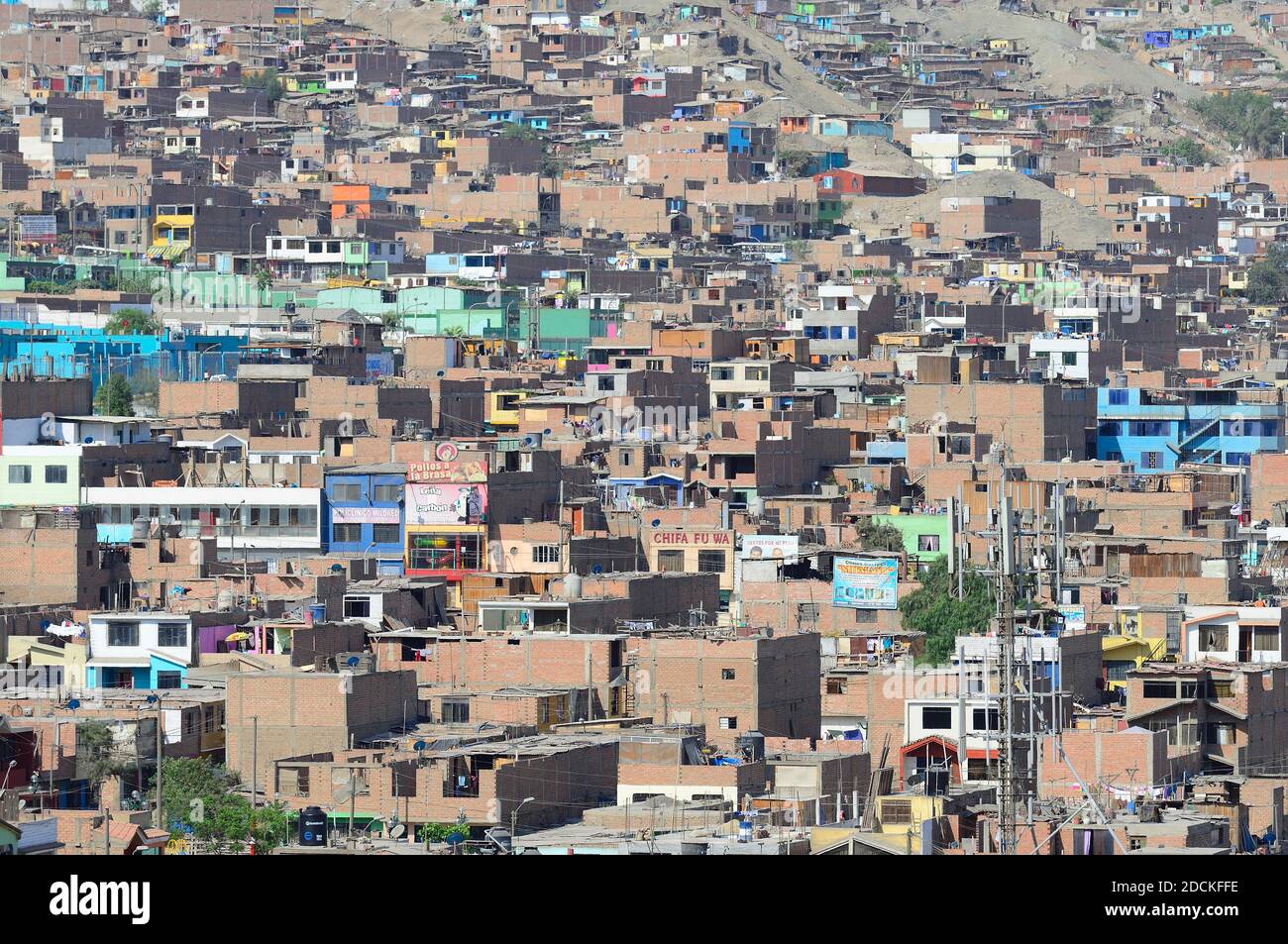 Lima poverty hi-res stock photography and images - Alamy