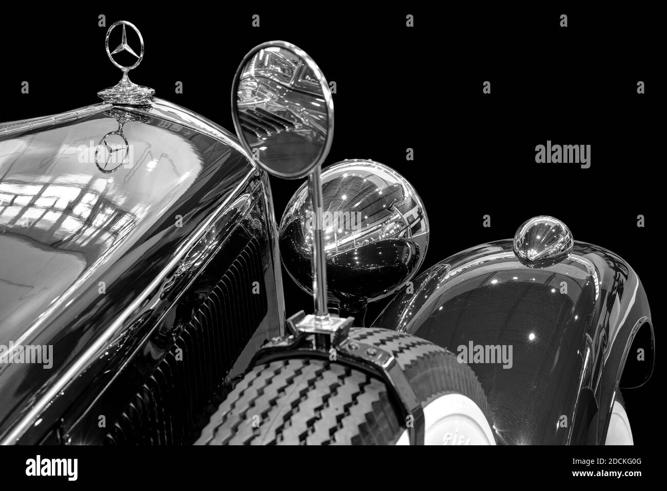Oldtimer detail, Mercedes 320D cabriolet, in black and white Stock ...