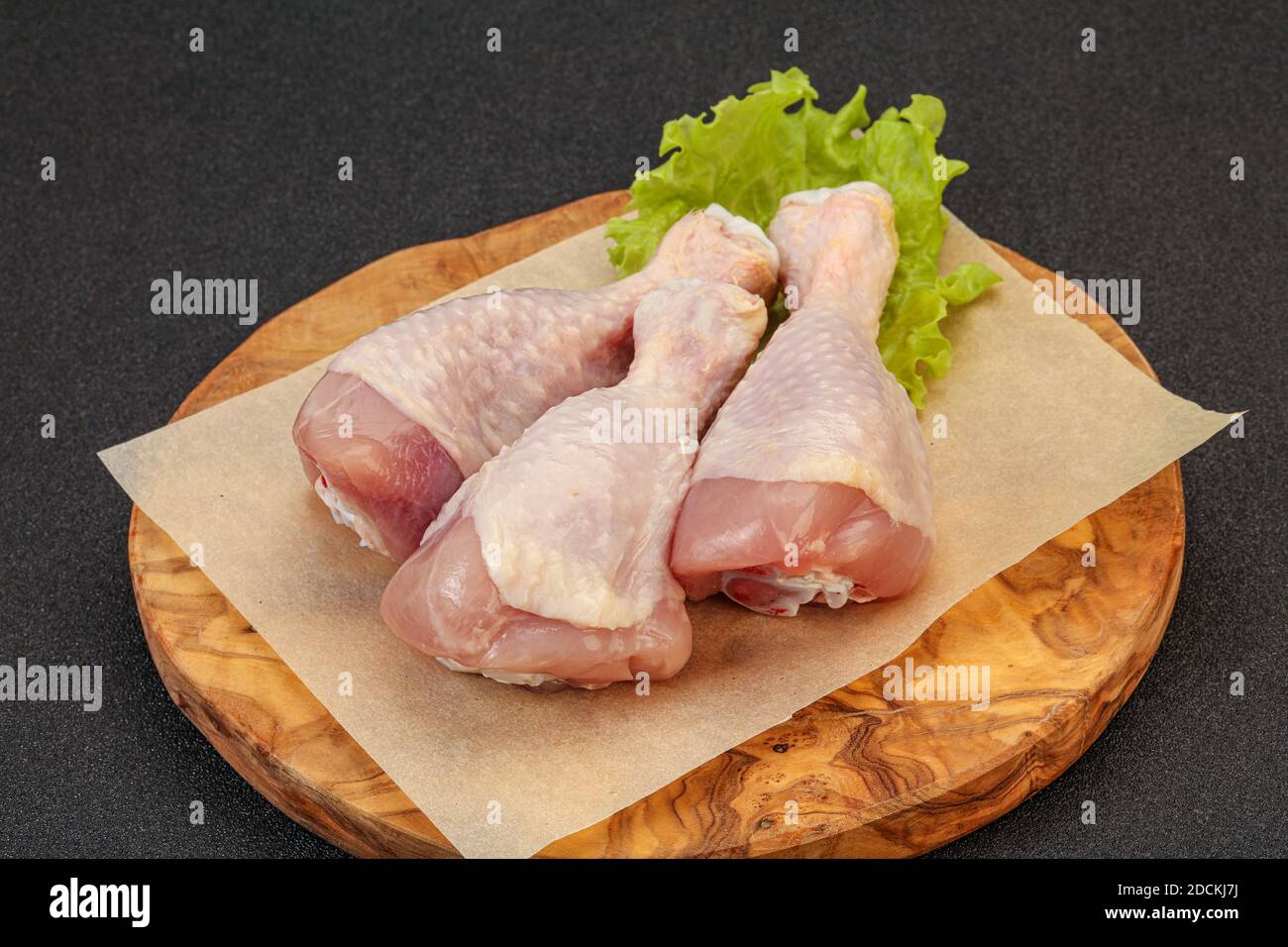 Raw chicken drumsticks ready for cooking Stock Photo - Alamy
