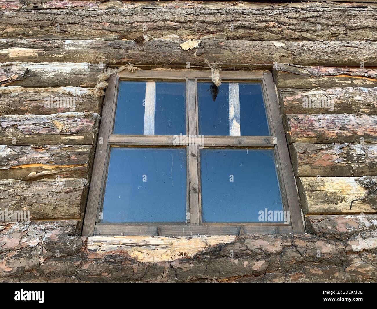 Windows of old, wooden cottage in the countryside Stock Photo - Alamy