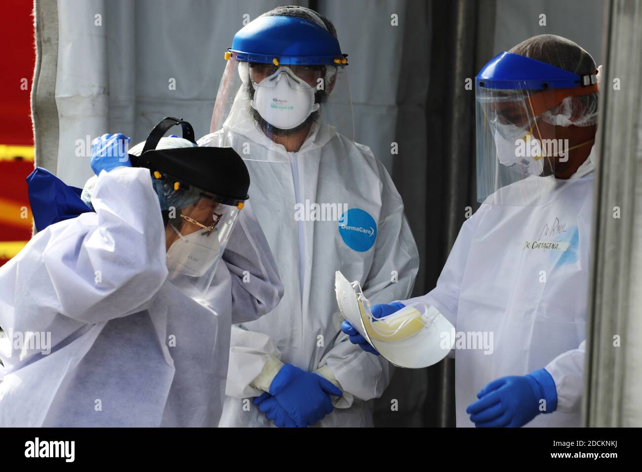 MEXICO CITY, MEXICO - NOVEMBER 20: A Health worker wears Personal ...