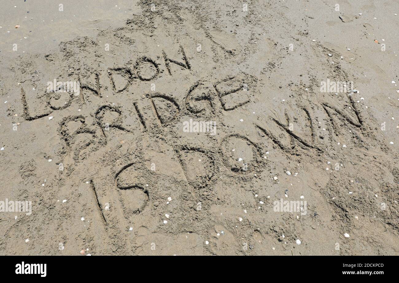 LONDON BRIDGE IS DOWN is the code name of the operation when the Queen ...