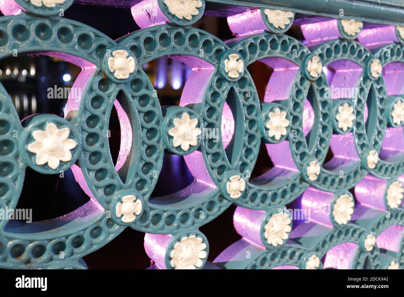 Victorian bridge leeds hi-res stock photography and images - Alamy