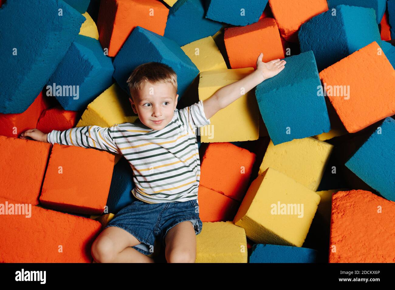 Cube jump hi-res stock photography and images - Alamy