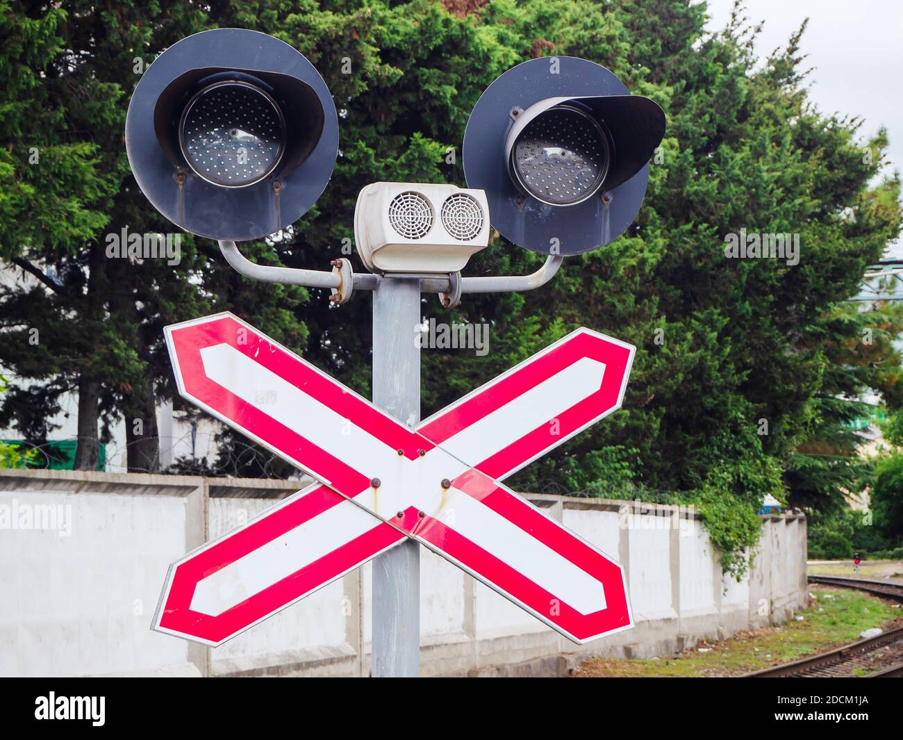 Red traffic light stop prohibit hi-res stock photography and images - Alamy