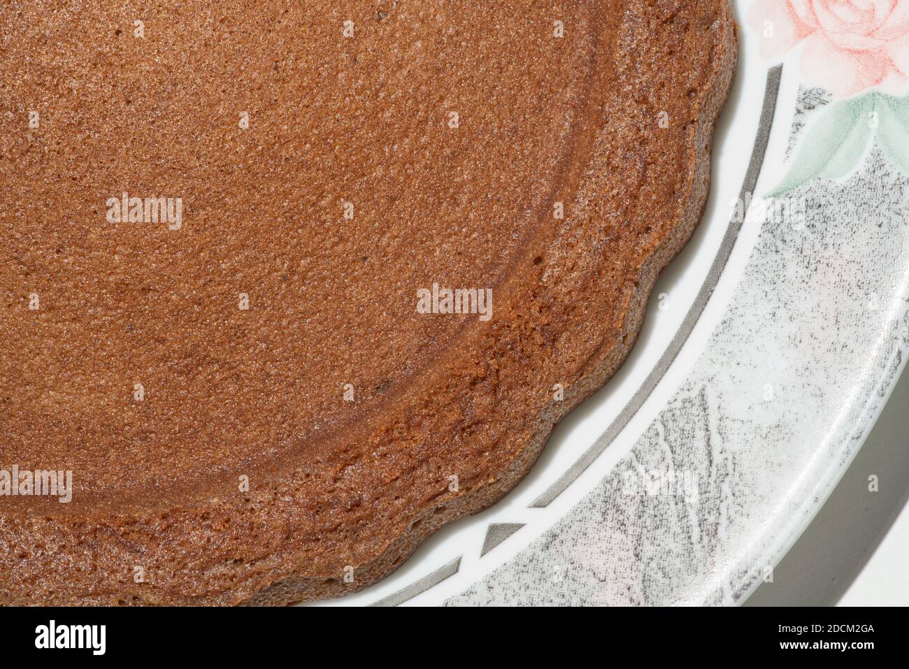 brown textured freshly baked sponge cake crust Stock Photo - Alamy
