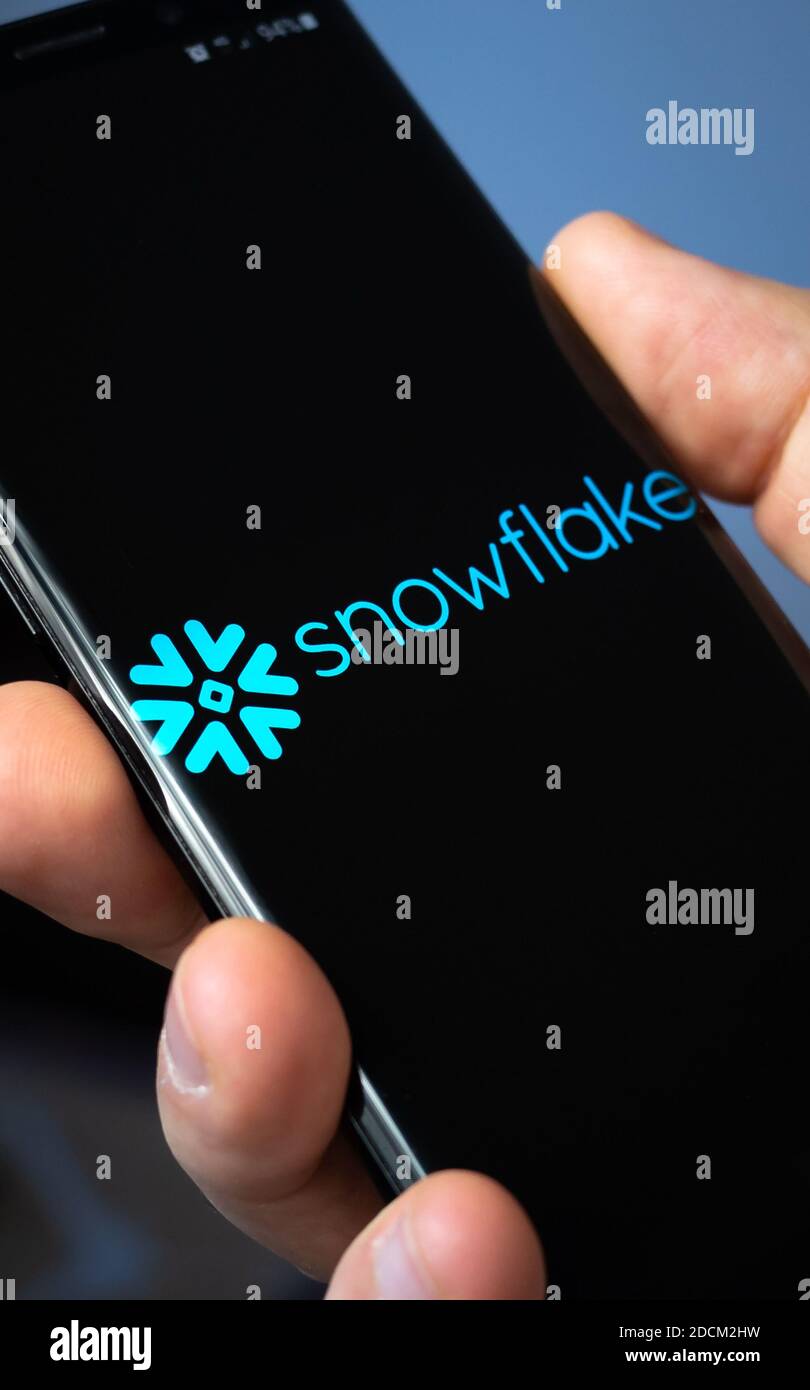 Snowflake logo hi-res stock photography and images - Alamy