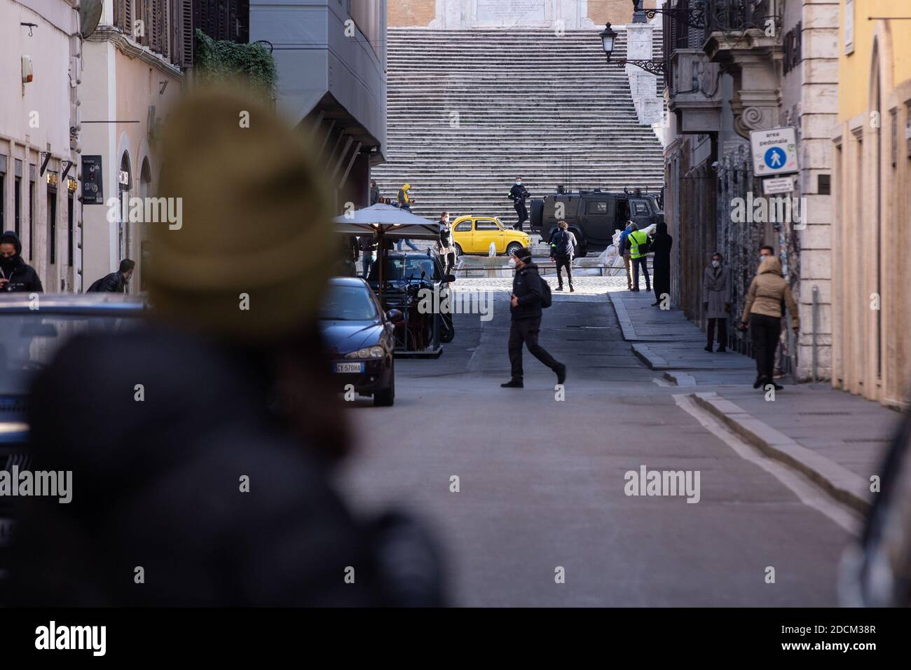 Rome, Italy. 22nd Nov, 2020. Tom Cruise on the set of the Spanish Steps ...