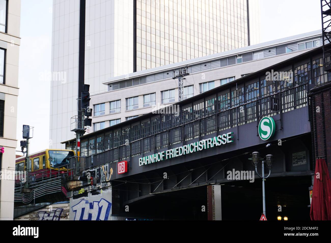 Citylife in Berlin - pure life Stock Photo - Alamy