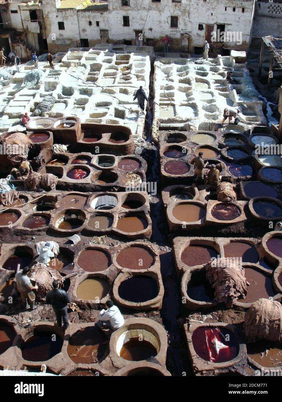 Ancient dyeing techniques hi-res stock photography and images - Alamy