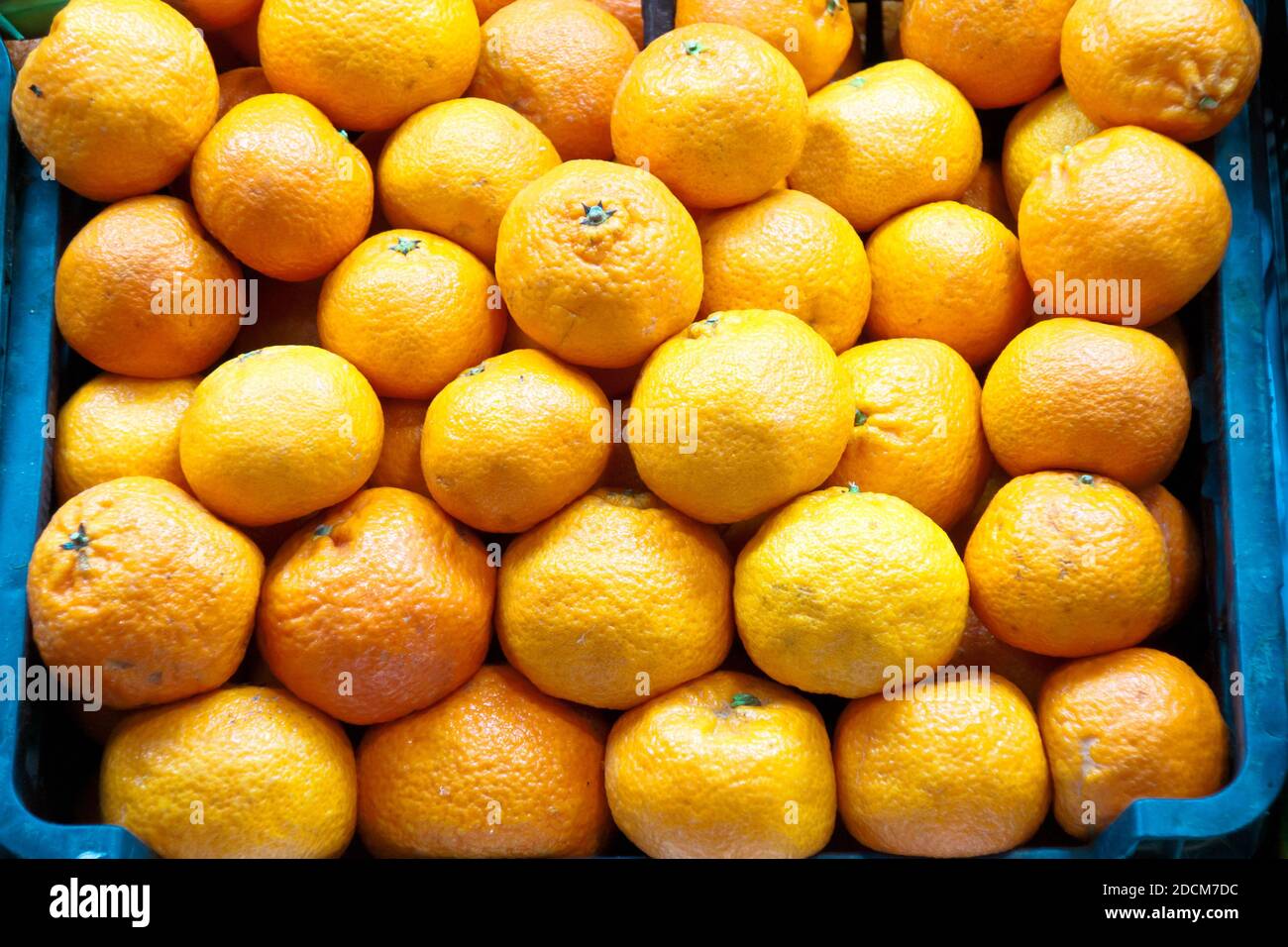 Tangerine stand hi-res stock photography and images - Alamy