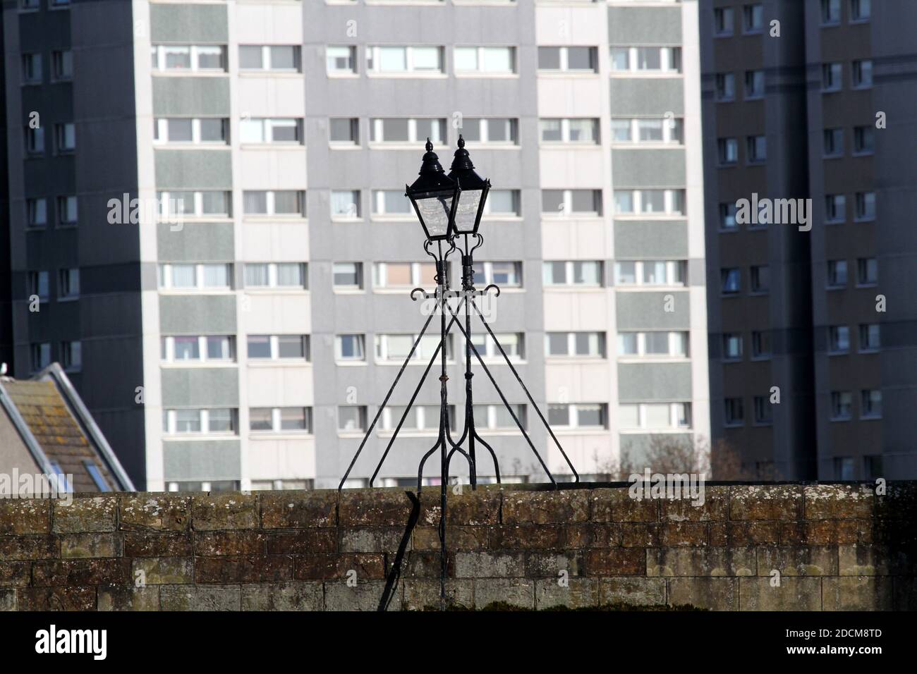 High arched parapet hi-res stock photography and images - Alamy