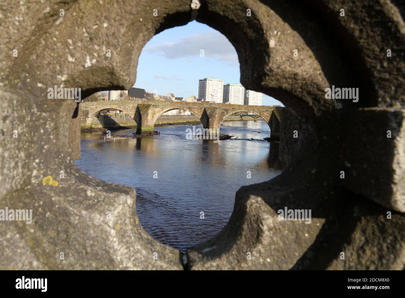 Auld Brig , Ayr, Ayrshire, Scotland. One of the oldest bridges in ...