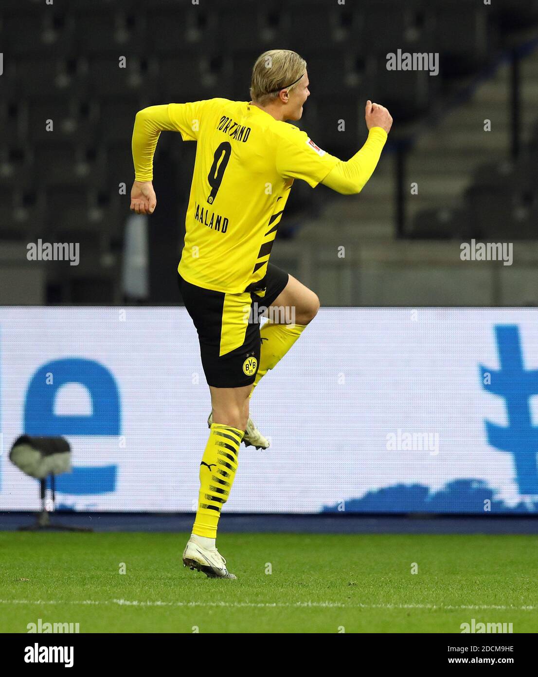 City Of Berlin, Deutschland. 21st Nov, 2020. firo: 21.11.2020 Fuvuball ...