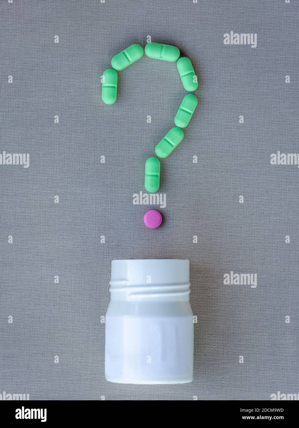 Question mark gray background hi-res stock photography and images - Alamy