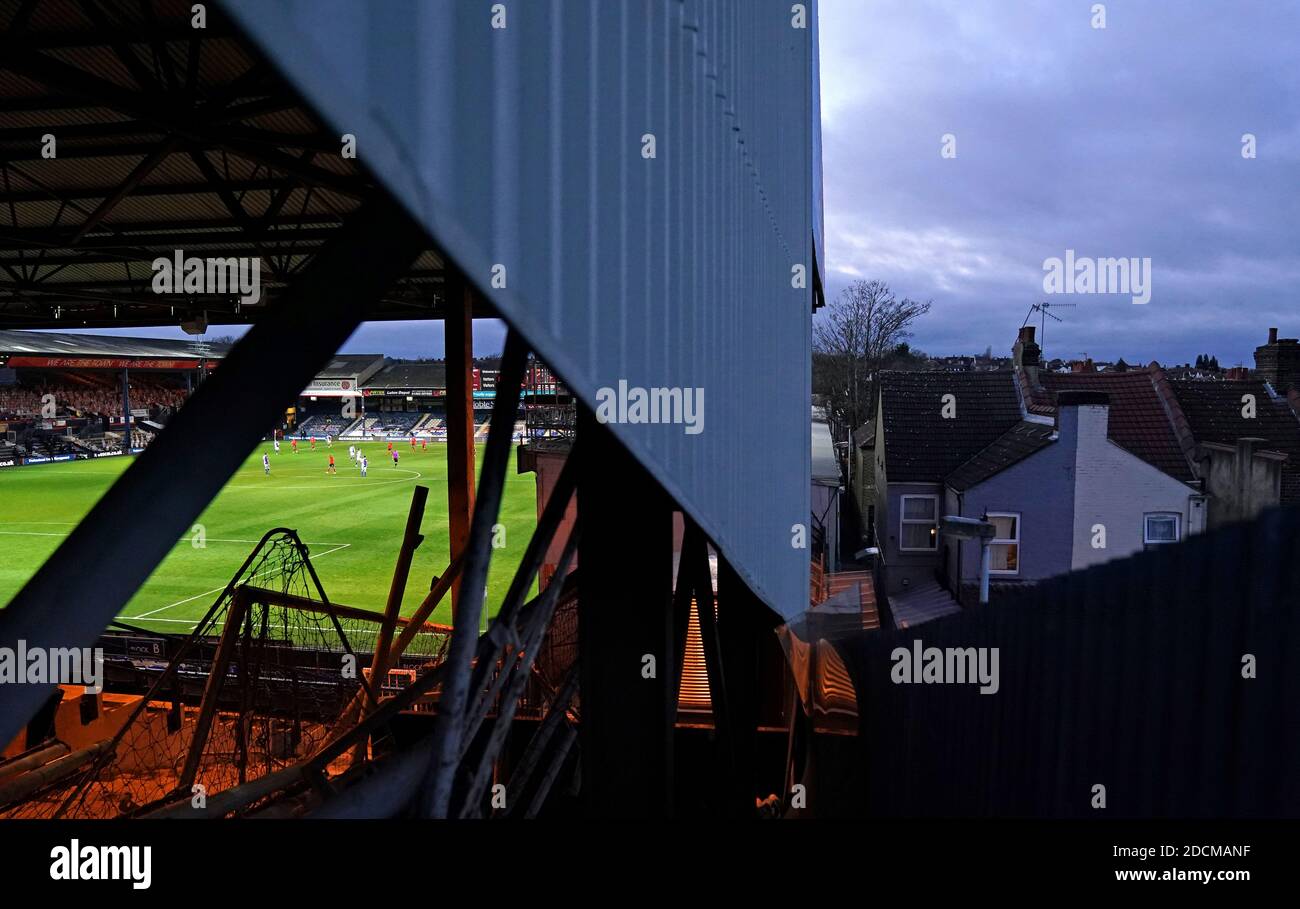Kenilworth road ground general view hi-res stock photography and images ...