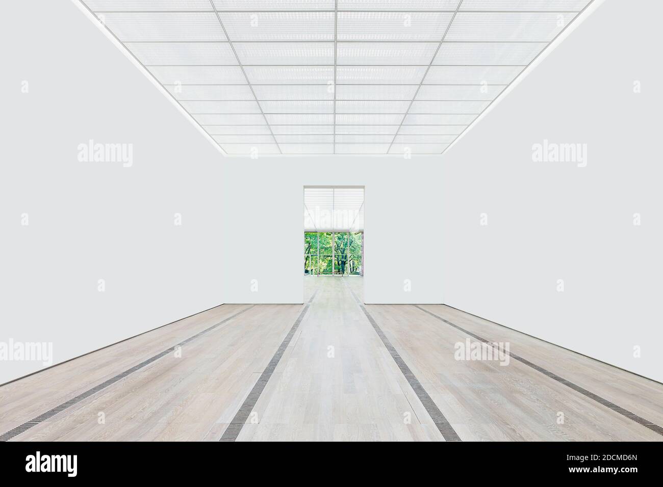 An interior view of an empty art gallery Stock Photo - Alamy