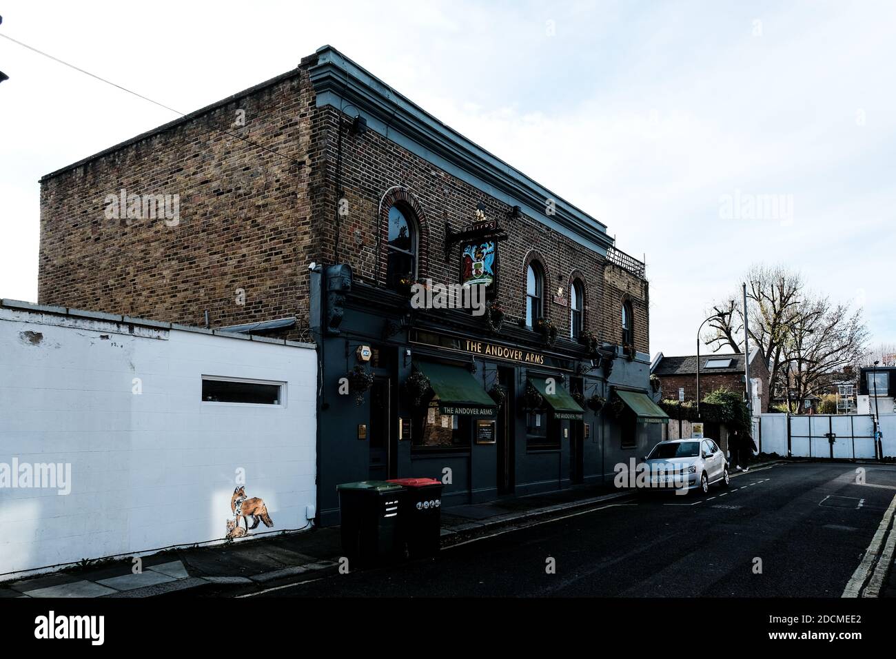 Andover pub hi-res stock photography and images - Alamy