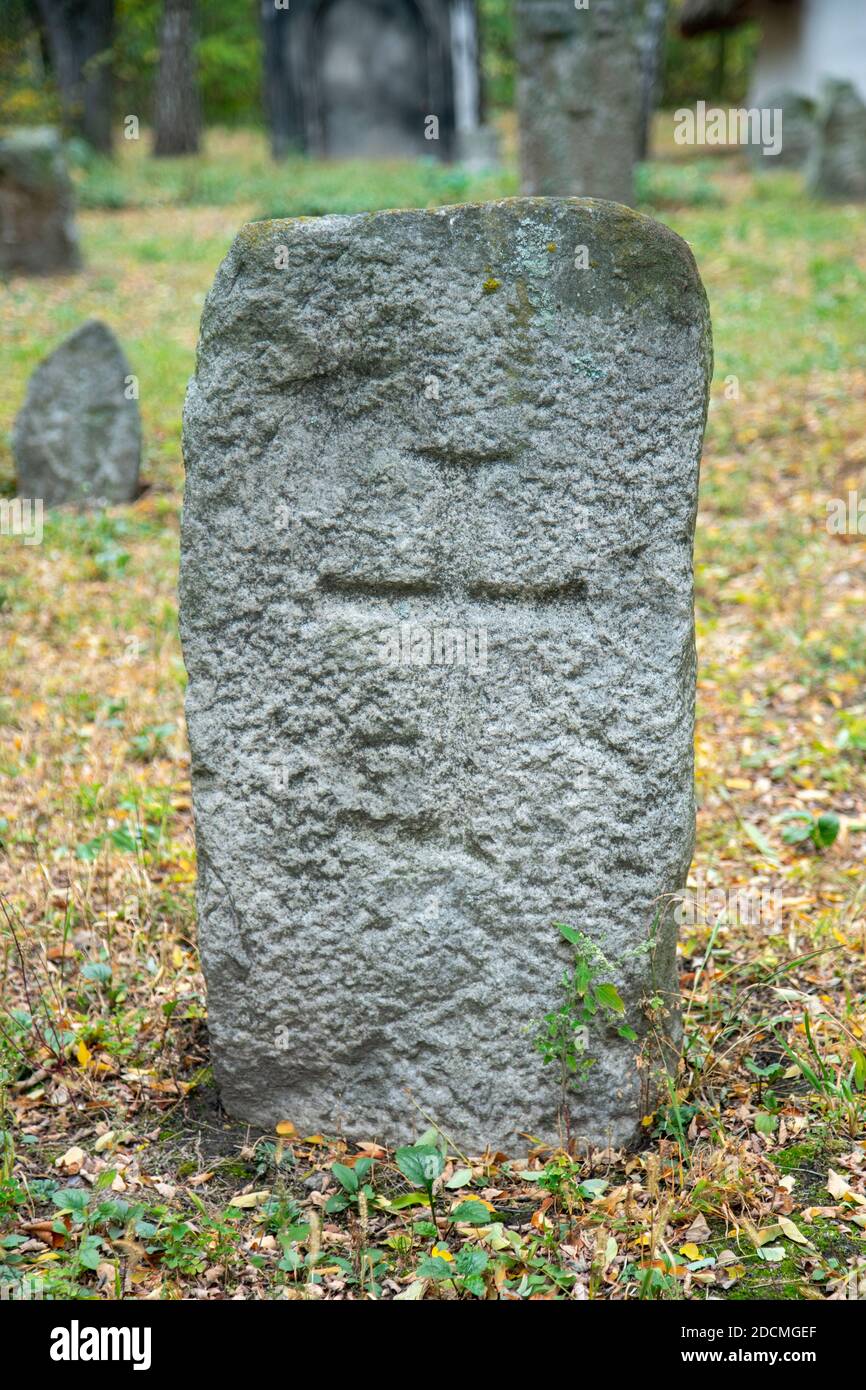 Gravestone grave yard cemetery sandstone hi-res stock photography and ...