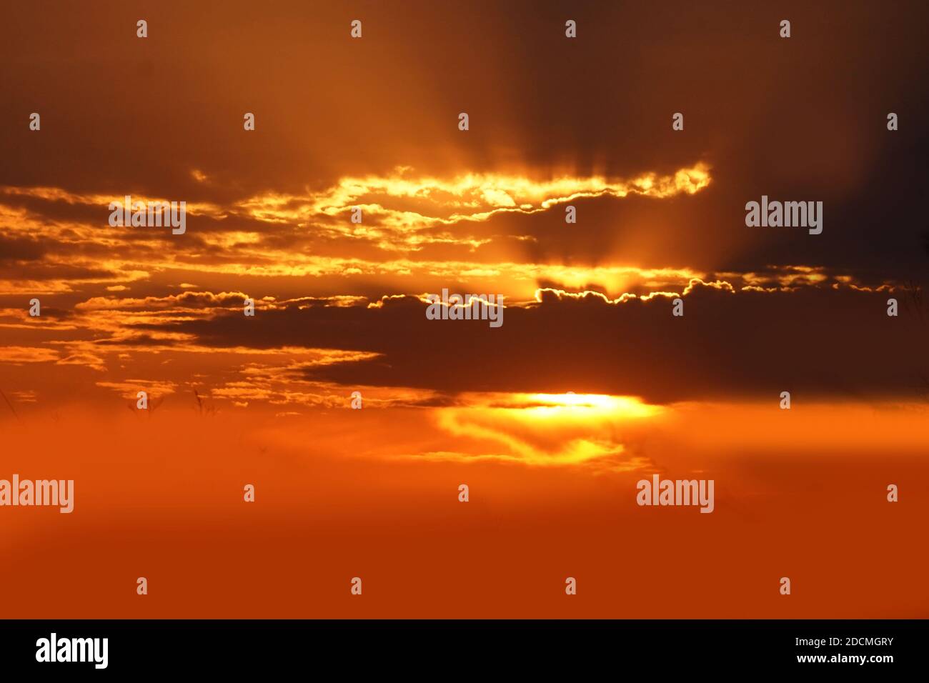 Gorgeous sunset over lake hi-res stock photography and images - Alamy