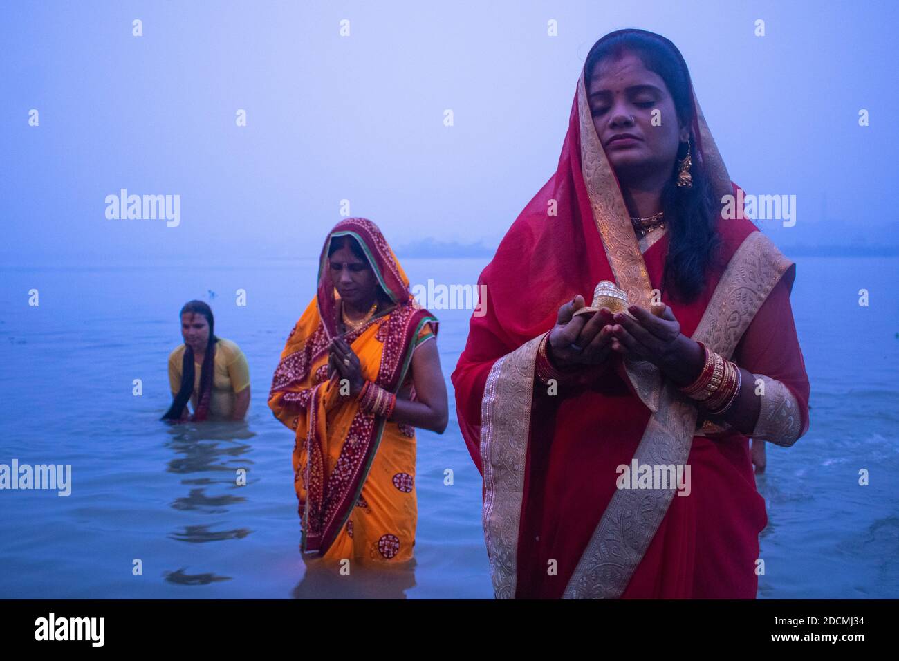 Kalyani, India. 21st Nov, 2020. A vedic festival of Hindus dedicated to ...