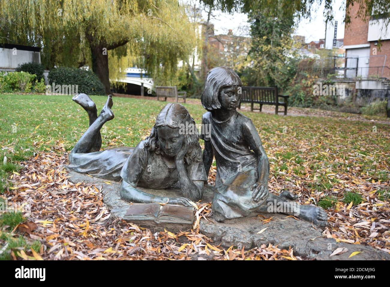 Alice Adventures in Wonderland statue, Guildford Stock Photo - Alamy