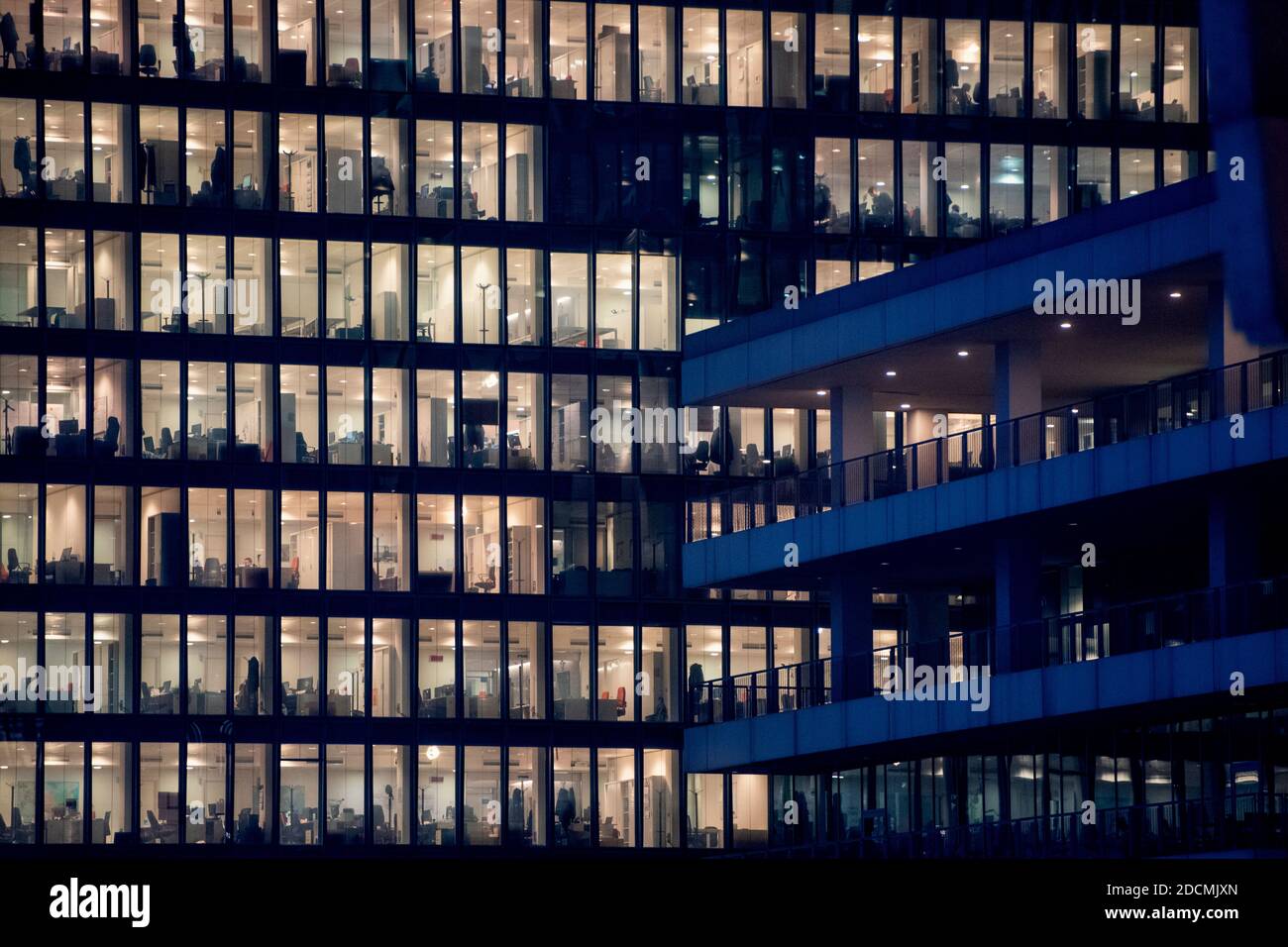 Office background night interior london hi-res stock photography and ...