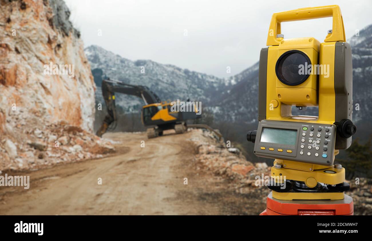 Total station hi-res stock photography and images - Alamy
