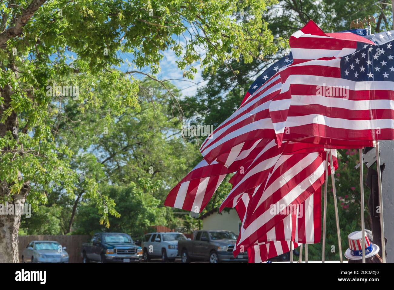 4th of july crowd waving usa flags hi-res stock photography and images ...