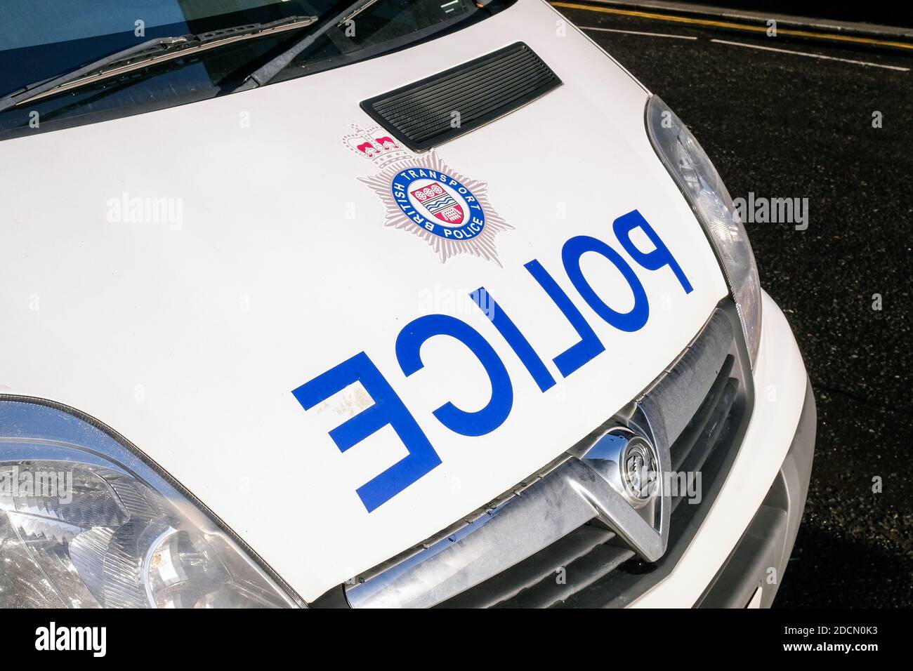 Uk police logo hi-res stock photography and images - Alamy