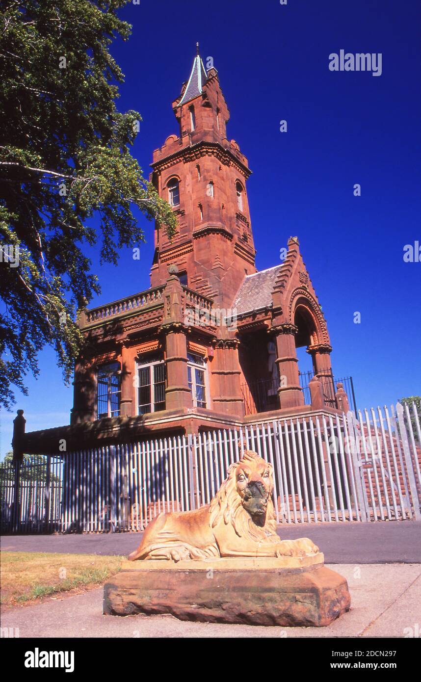 Burns Monument Kilmarnock,The Burns Monument in Kay Park, Kilmarnock ...