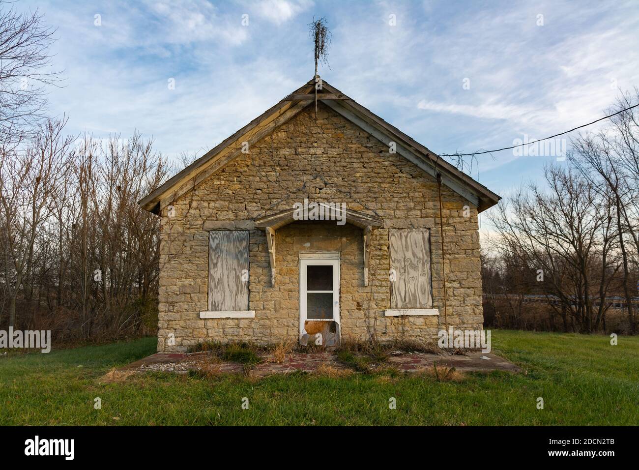 Old stone schoolhouse in small Midwest town. Trivoli, Illinois, USA ...