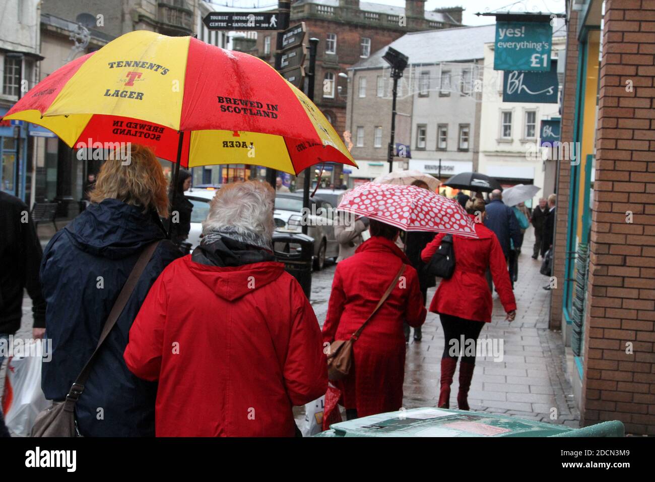 Row around scotland hi-res stock photography and images - Alamy