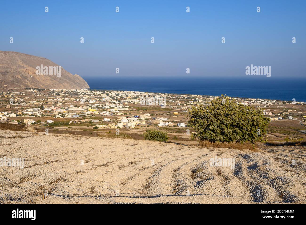 Perissa town sea greek village view hi-res stock photography and images ...